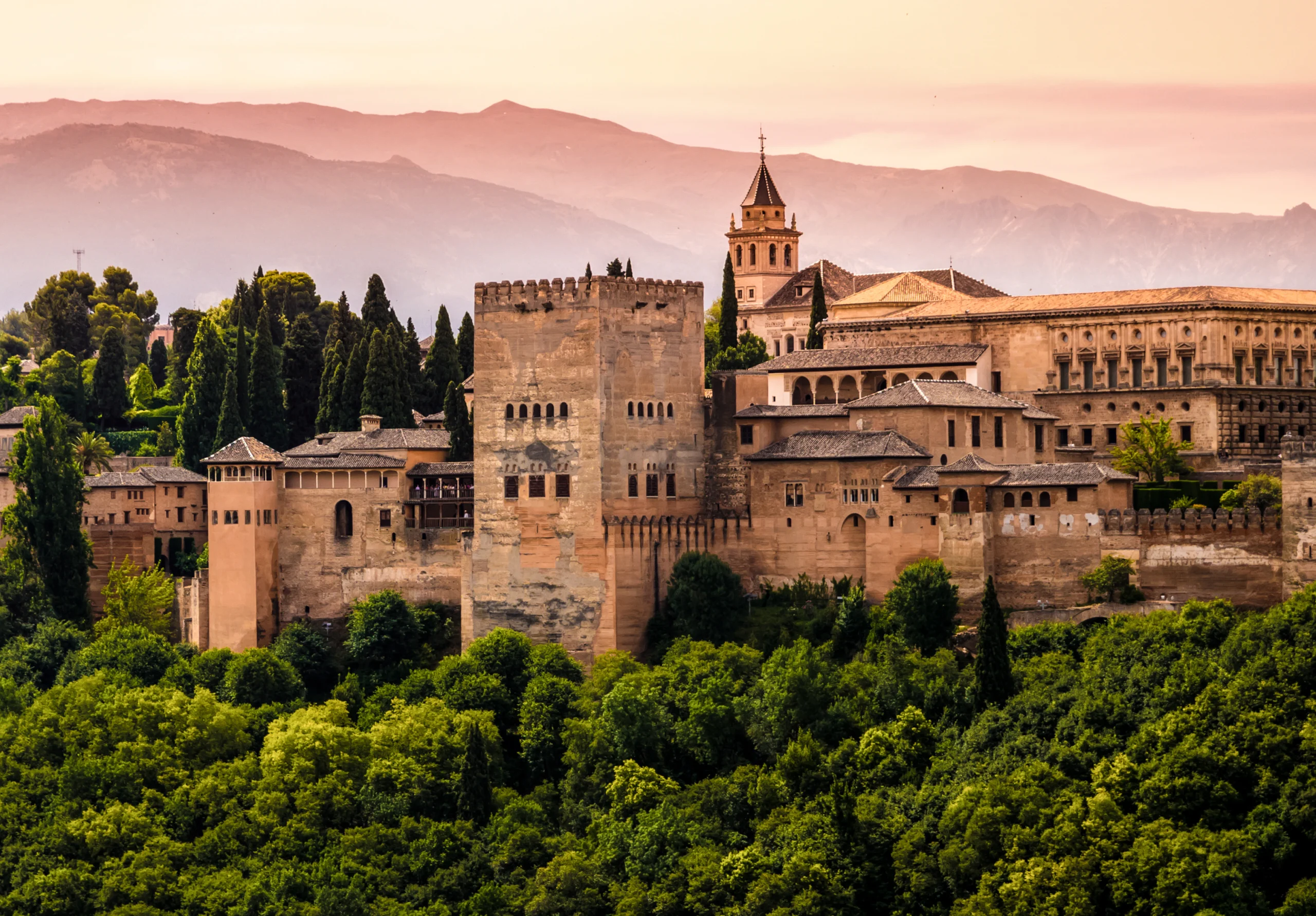 turium – GRANADA, UN ESCENARIO AL MUNDO