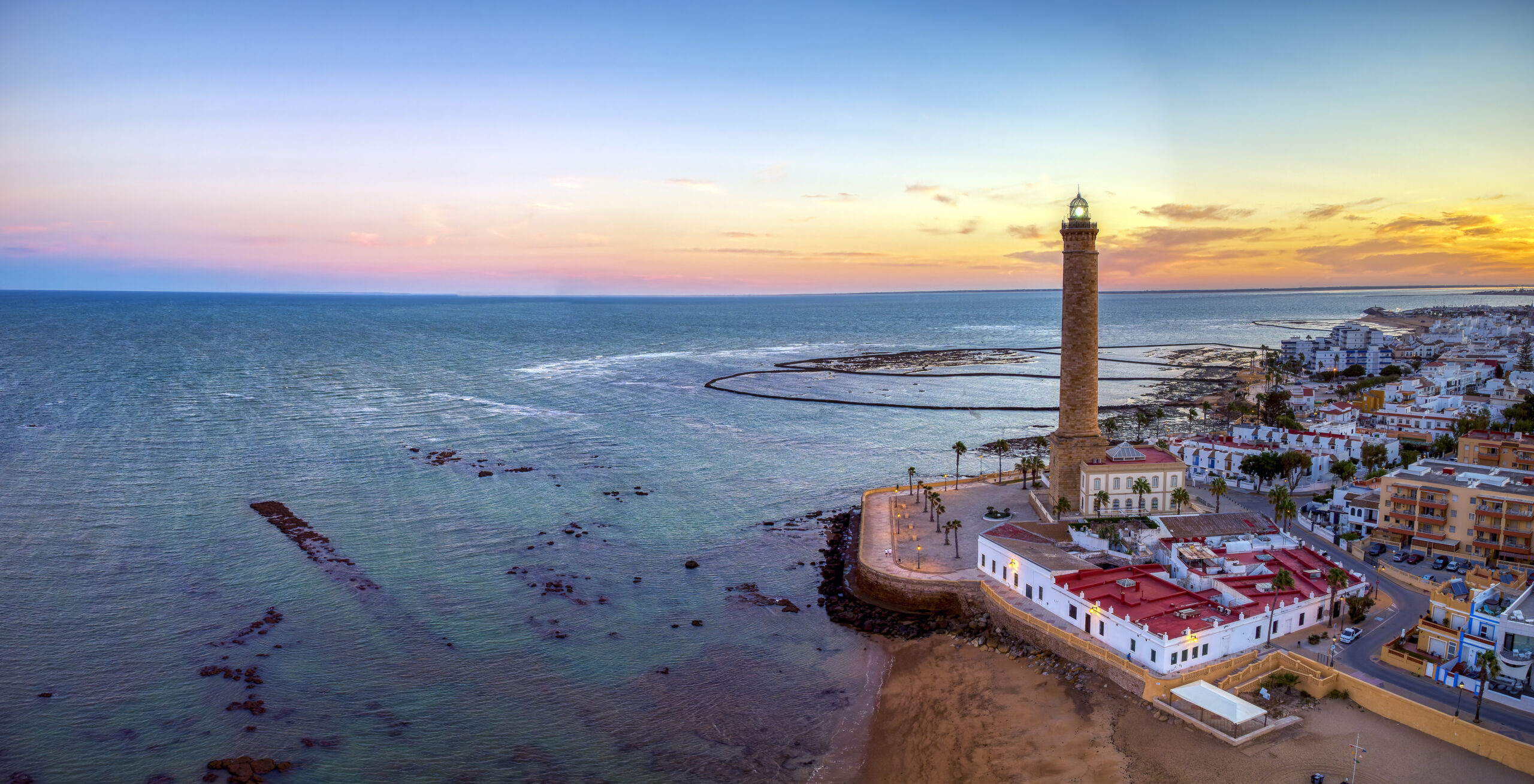 El faro más alto de España está en este pueblo andaluz - Turium