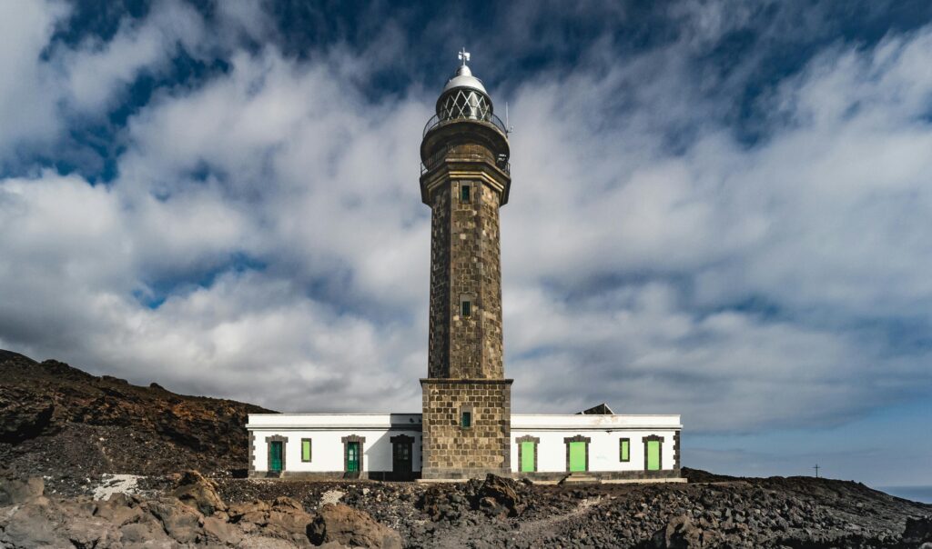 Los 16 faros españoles que tienes que visitar al menos una vez - Turium