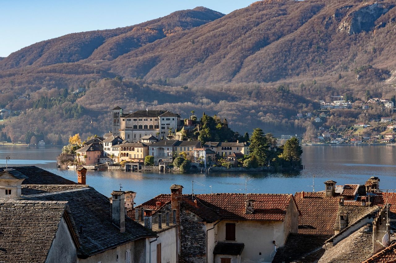 El lago de Orta: una joya desconocida en el corazón de Italia
